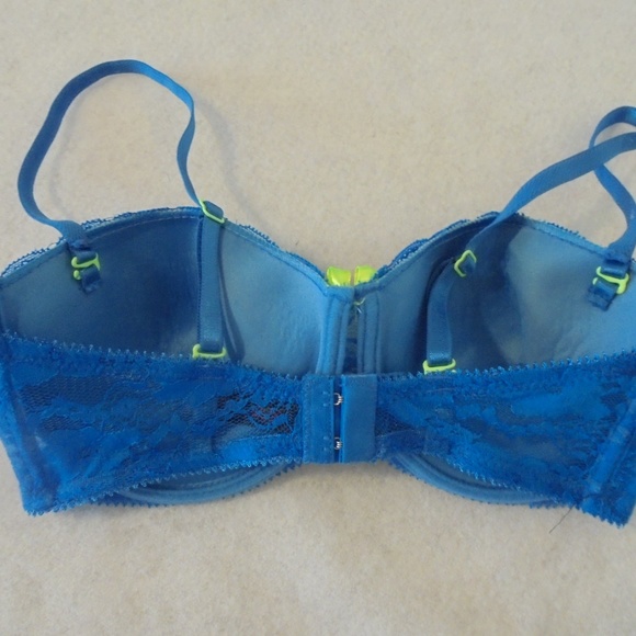 Black Fuchsia | Intimates & Sleepwear | Blk Fuchsia 34d Blue Underwire ...